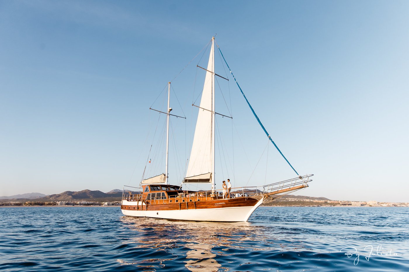 Guided Snorkel Luxury Tour and Premium Lunch Open Bar